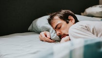 6 Causes Of Sleep Onset Insomnia And What Doctors Say You Should Do ...