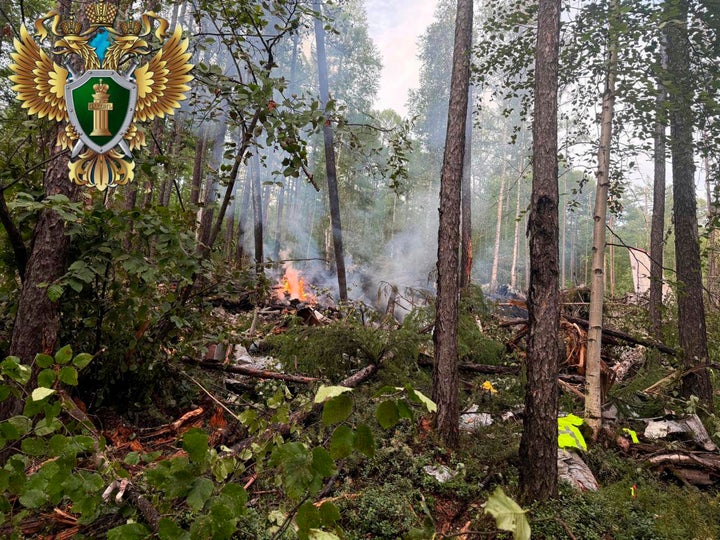 48 Dead In Russian Passenger Plane Crash | HuffPost Latest News