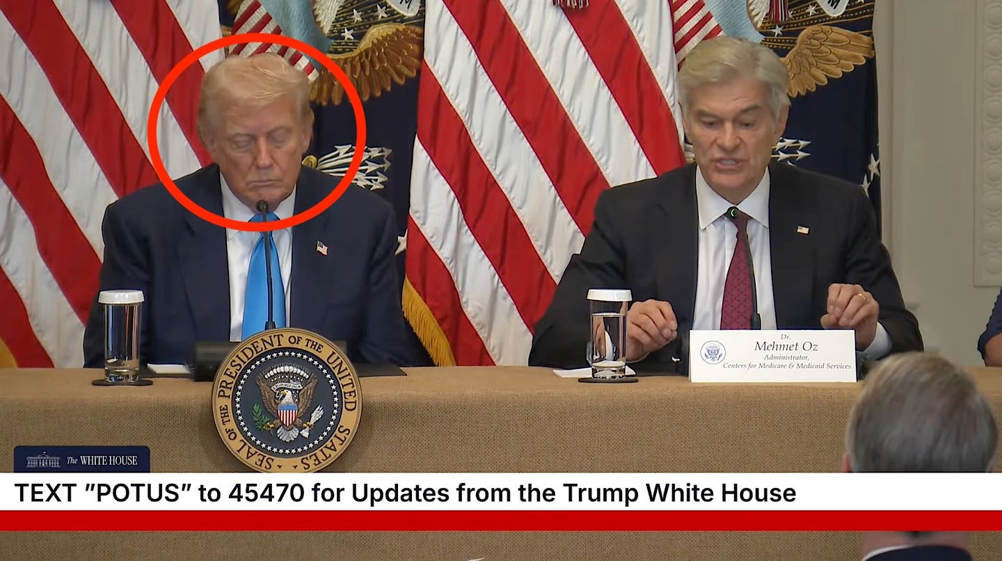 People Sure Think Trump Was Starting To Doze Off On Camera | HuffPost ...