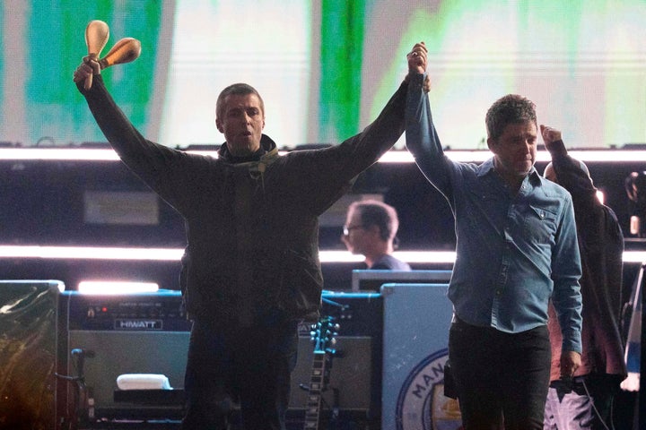 Noel Gallagher Praises Brother Liam Amid Oasis Reunion Tour | HuffPost ...