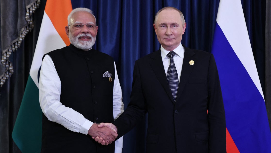 Indian Prime Minister Modi And Putin Meet On Sidelines Of Regional ...