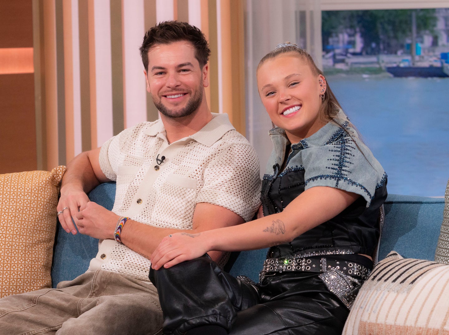 Jojo Siwa Gets Candid About Backlash To Chris Hughes Relationship ...