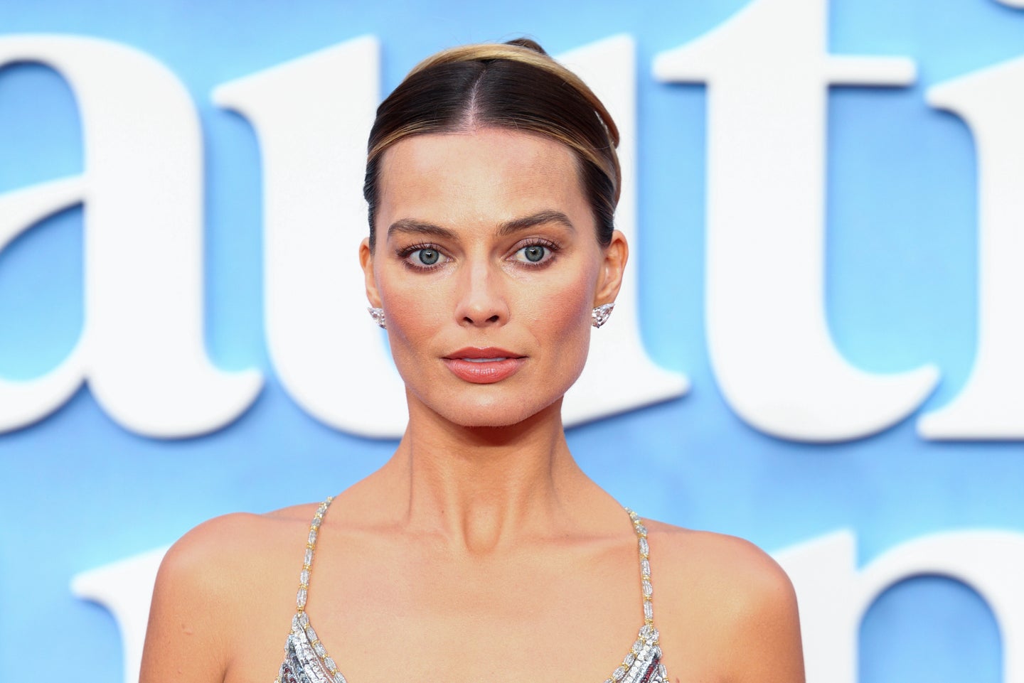 Margot Robbie Dons Gorgeous ‘Naked Dress’ On Red Carpet, But It’s ...