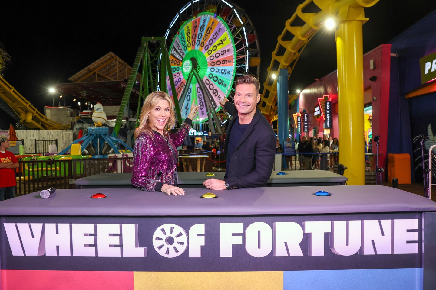 Vanna Whites Reveals Pre Show Question For Ryan Seacrest | HuffPost ...