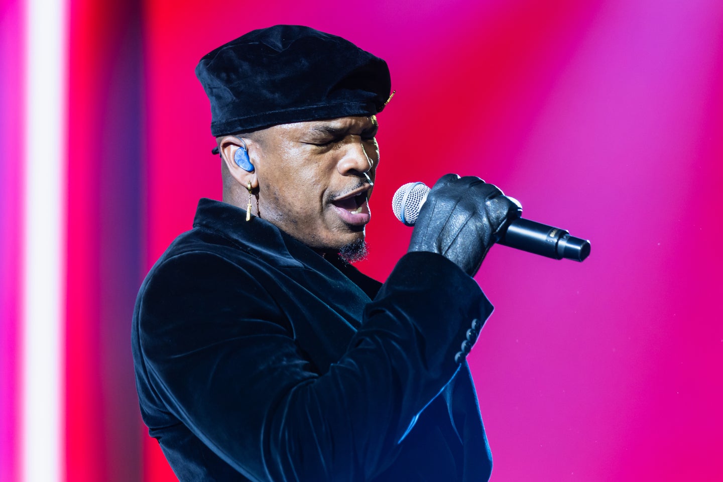 'Don't Try Me': R&B Star Ne-Yo Gets Physical With Stage Intruder During ...