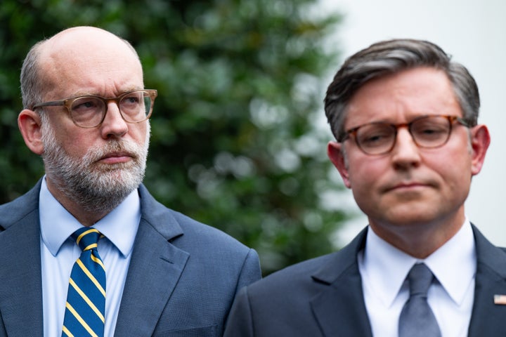 Trump Administration Threatens Not To Pay Furloughed Federal Workers ...