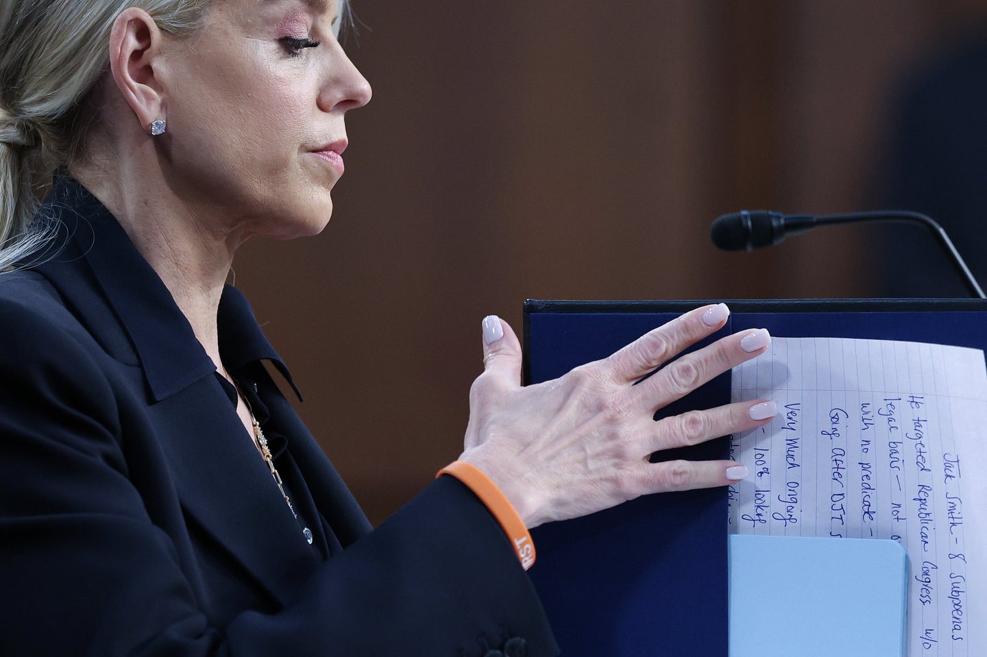 Pam Bondi Inadvertently Shows Handwritten Attack Notes At Hearing ...