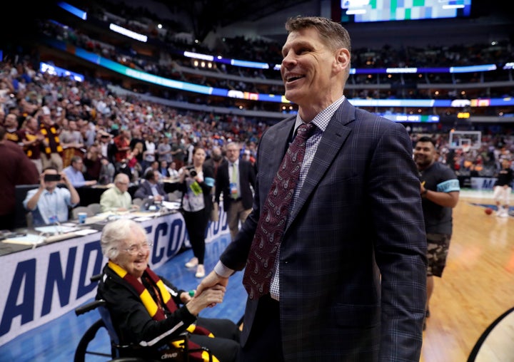 Sister Jean Dolores Schmidt, Loyola Chicago's Chaplain And March ...