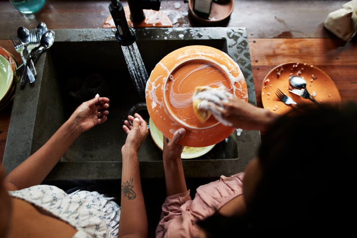 What Leaving The Dishes In The Sink Reveals About Your Personality ...
