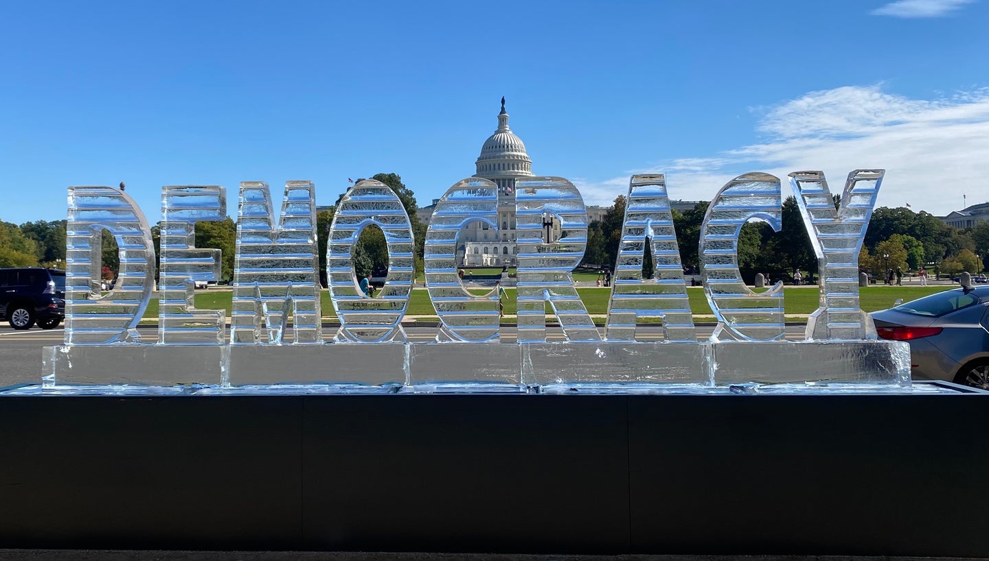 'Democracy' Ice Sculpture Melts By The Capitol | HuffPost Latest News