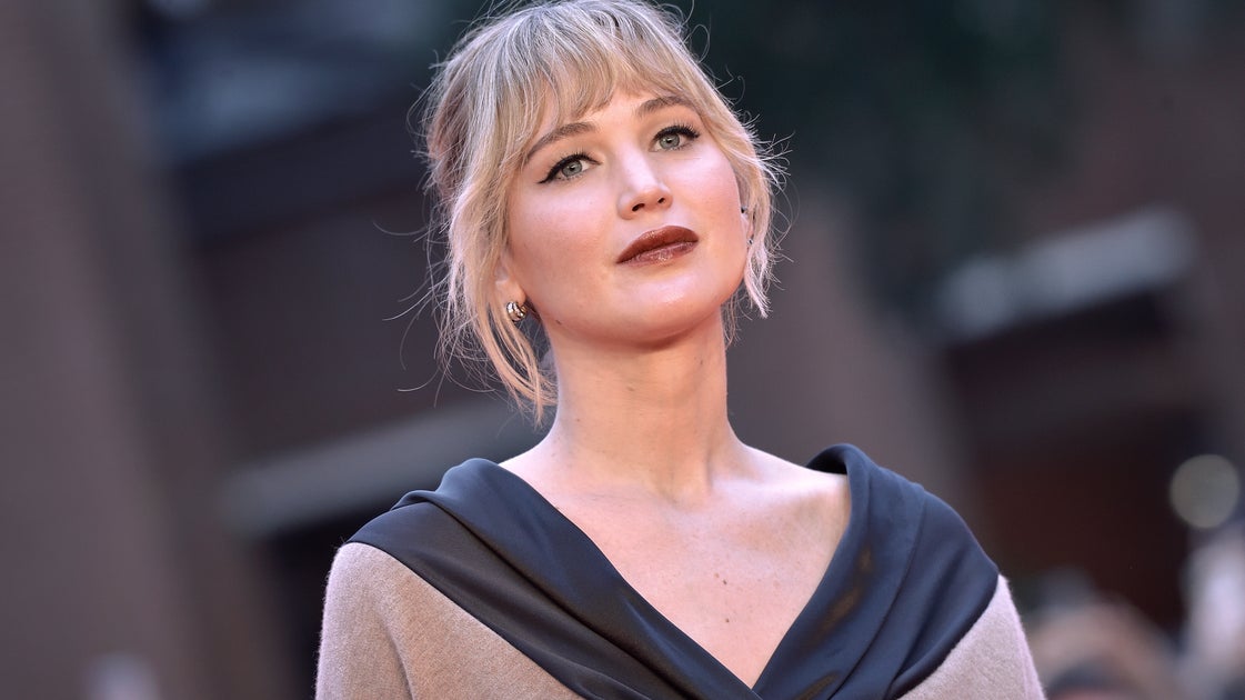 Jennifer Lawrence Reveals Embarrassing Interviews Were Defense ...