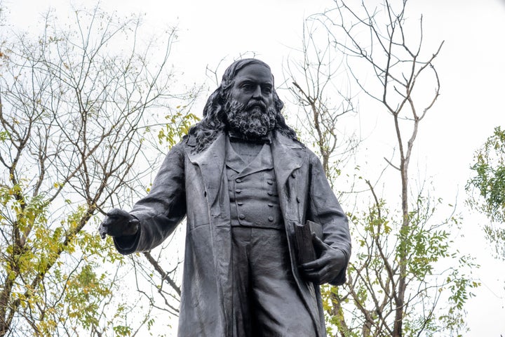 Trump Administration Brings Back A Confederate Statue In DC | HuffPost ...