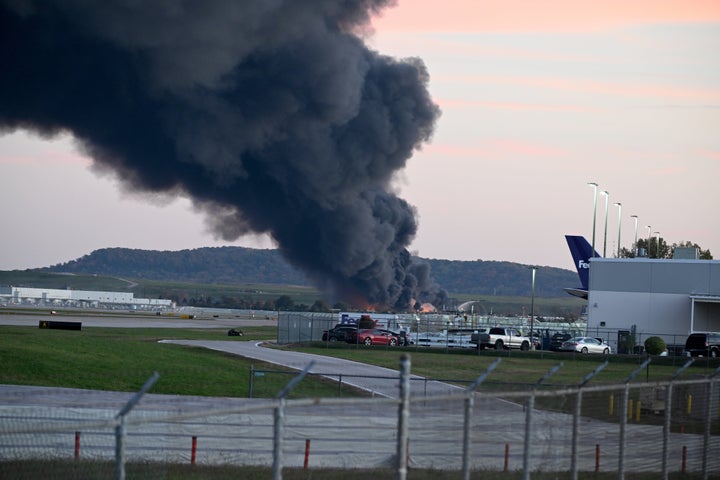 Death Toll In Louisville UPS Plane Crash Rises To 9 | HuffPost Latest News