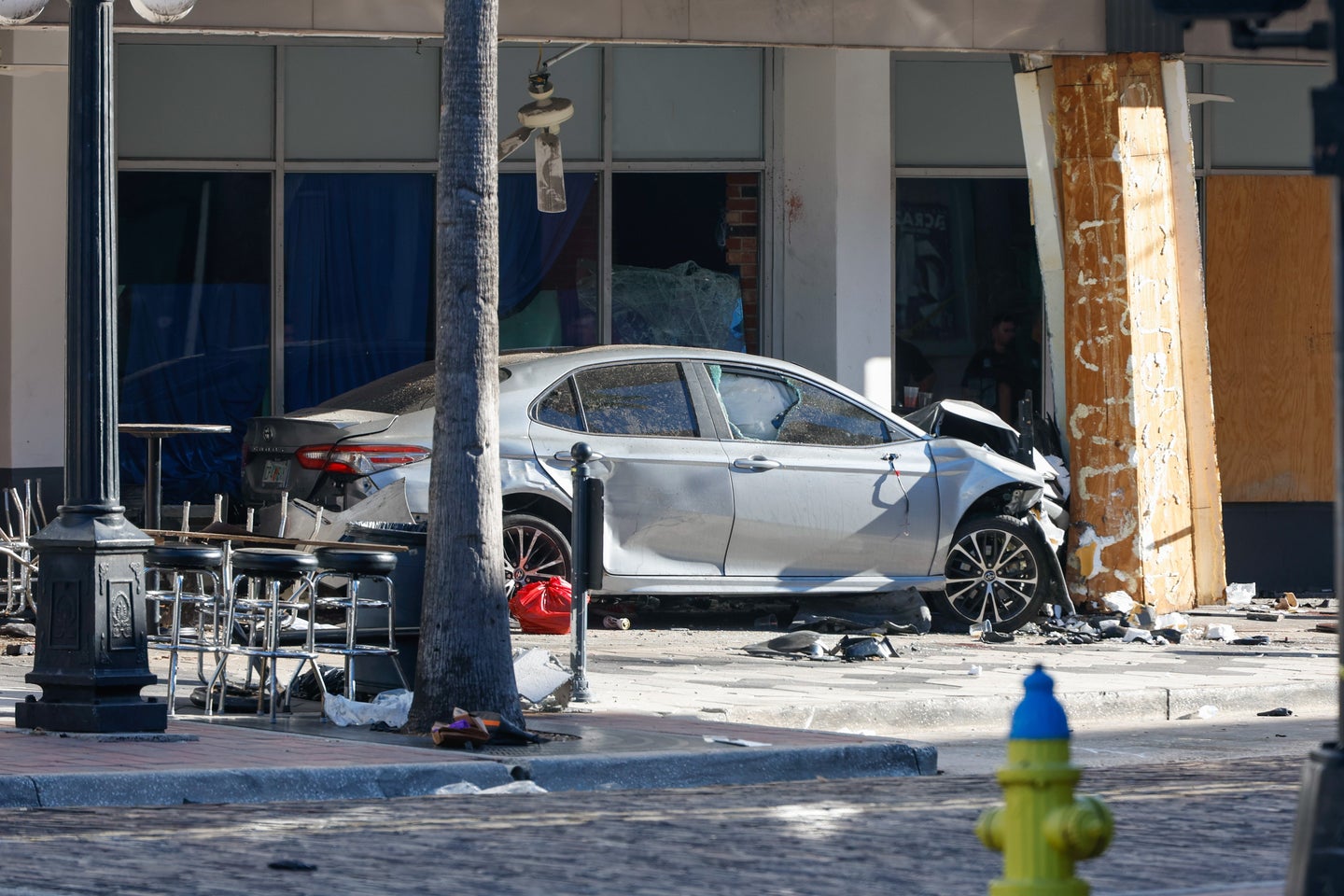 Car Fleeing Police Slams Into A Bar In Florida, Killing 4 And Injuring ...
