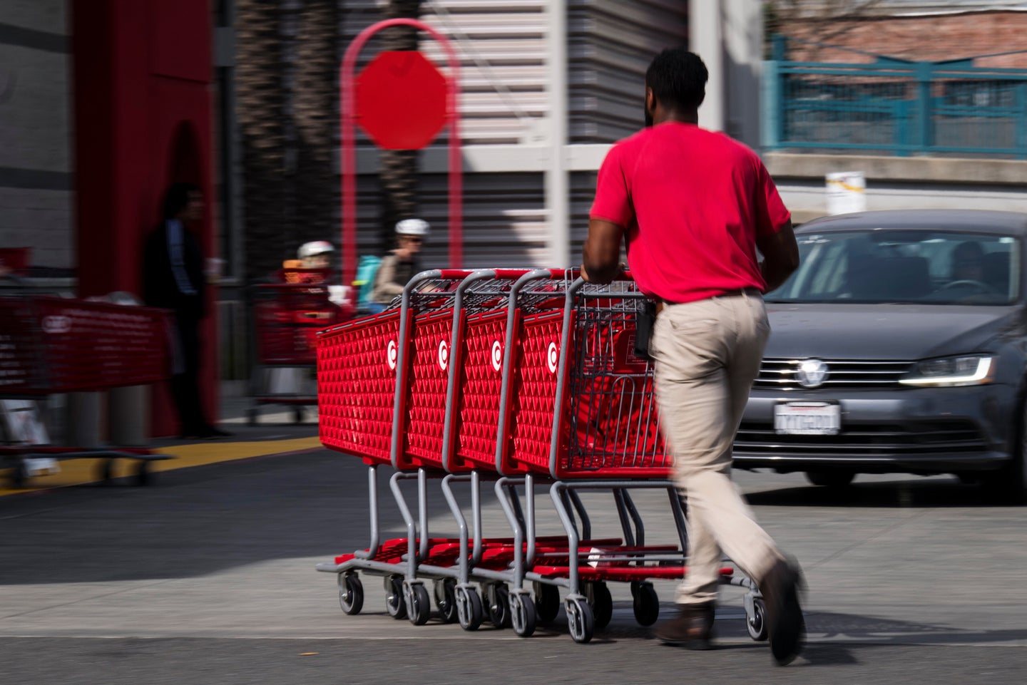 Target To Require Smiles With New Employee Policy | HuffPost Latest News