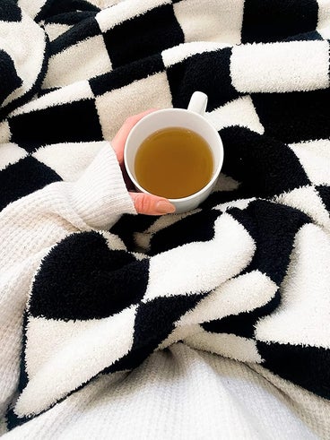 31 Cozy Blankets From Throw Blankets to Candle Warmers | HuffPost Life