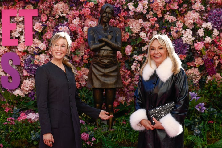 Renée Zellweger Unveils New Bridget Jones Statue In London | HuffPost ...