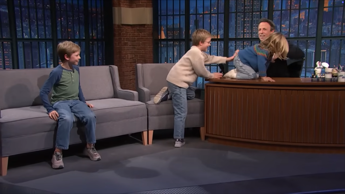 One Of Seth Meyers’ Kids Cracks Up Studio Audience With 6-Word Review ...