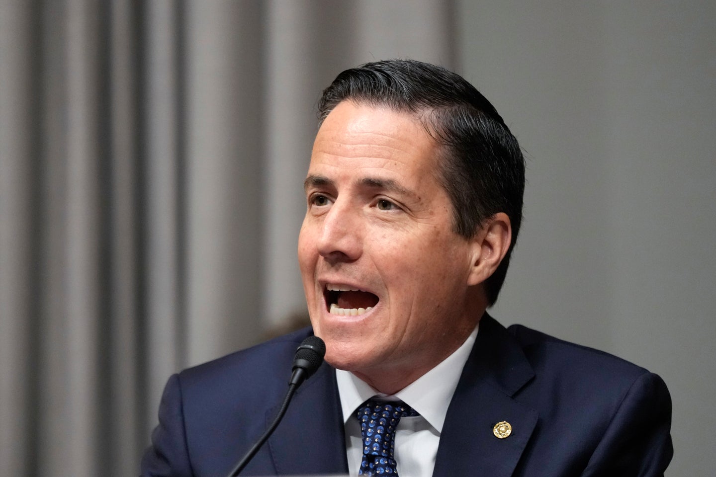 GOP Senator's Dual Citizenship Bill Could Impact Melania And Barron ...