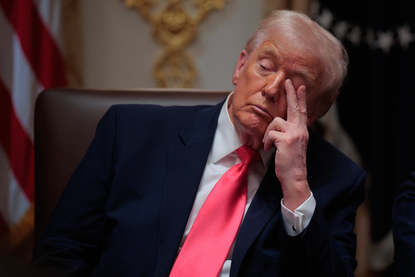 Here’s What Trump Looked Like In A Recent Meeting | HuffPost Latest News