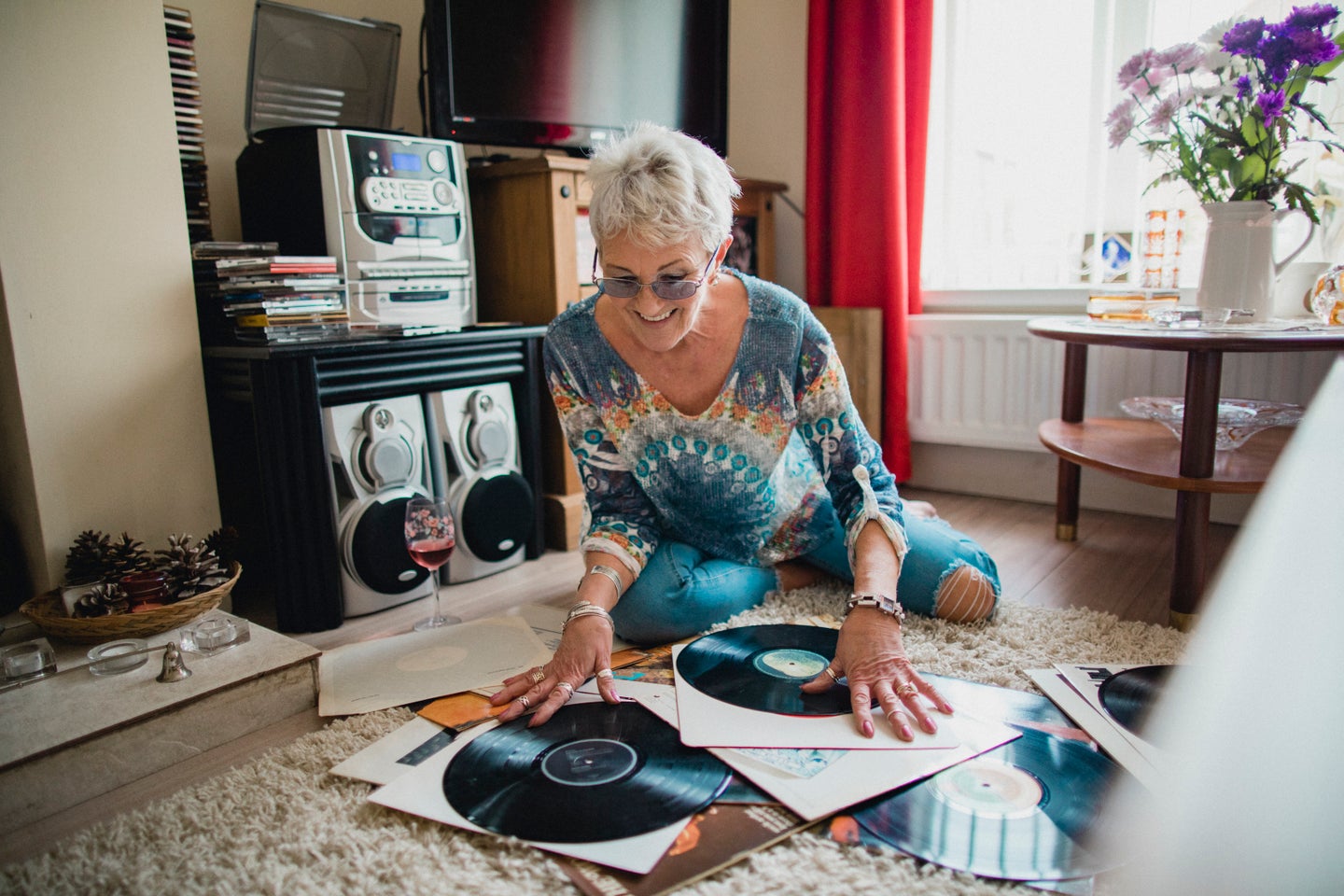 Study Reveals Listening To Music Every Day Could Lower Dementia Risk ...