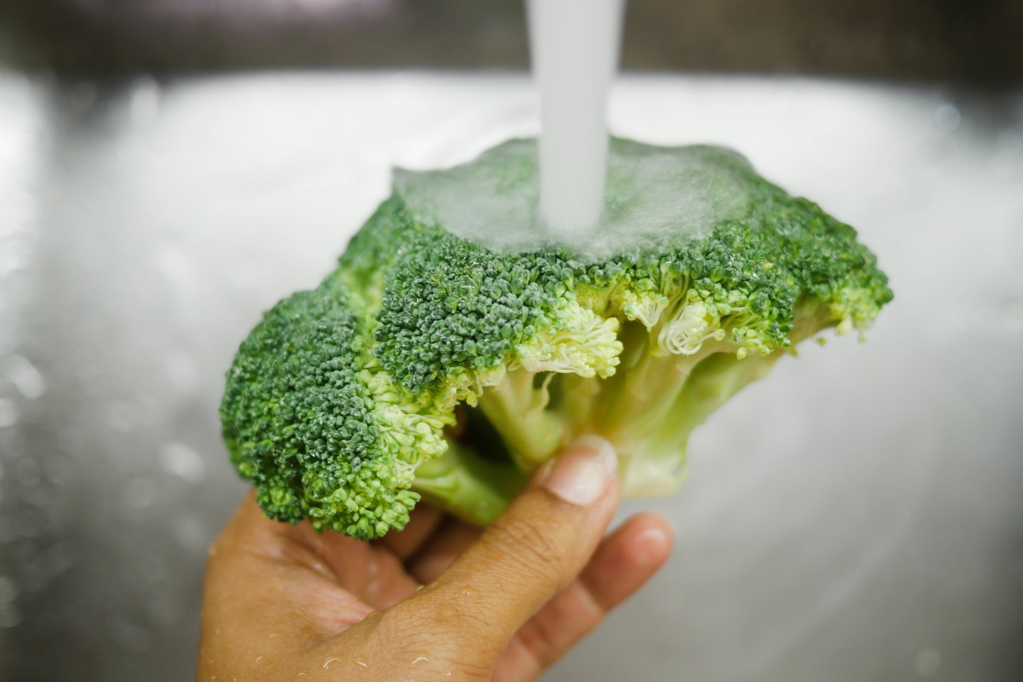 ブロッコリーはこう洗う⇨「埃や虫が押し出される」。キユーピーが動画を公開、「目から鱗」と話題 | ハフポスト 画像枠