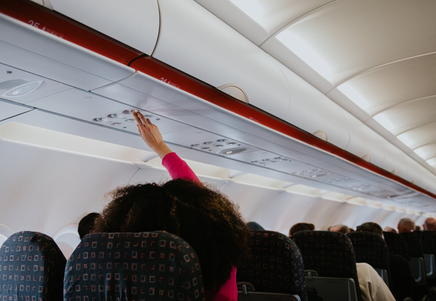 Flight Attendant Call Button: When To Use Appropriately | HuffPost Life