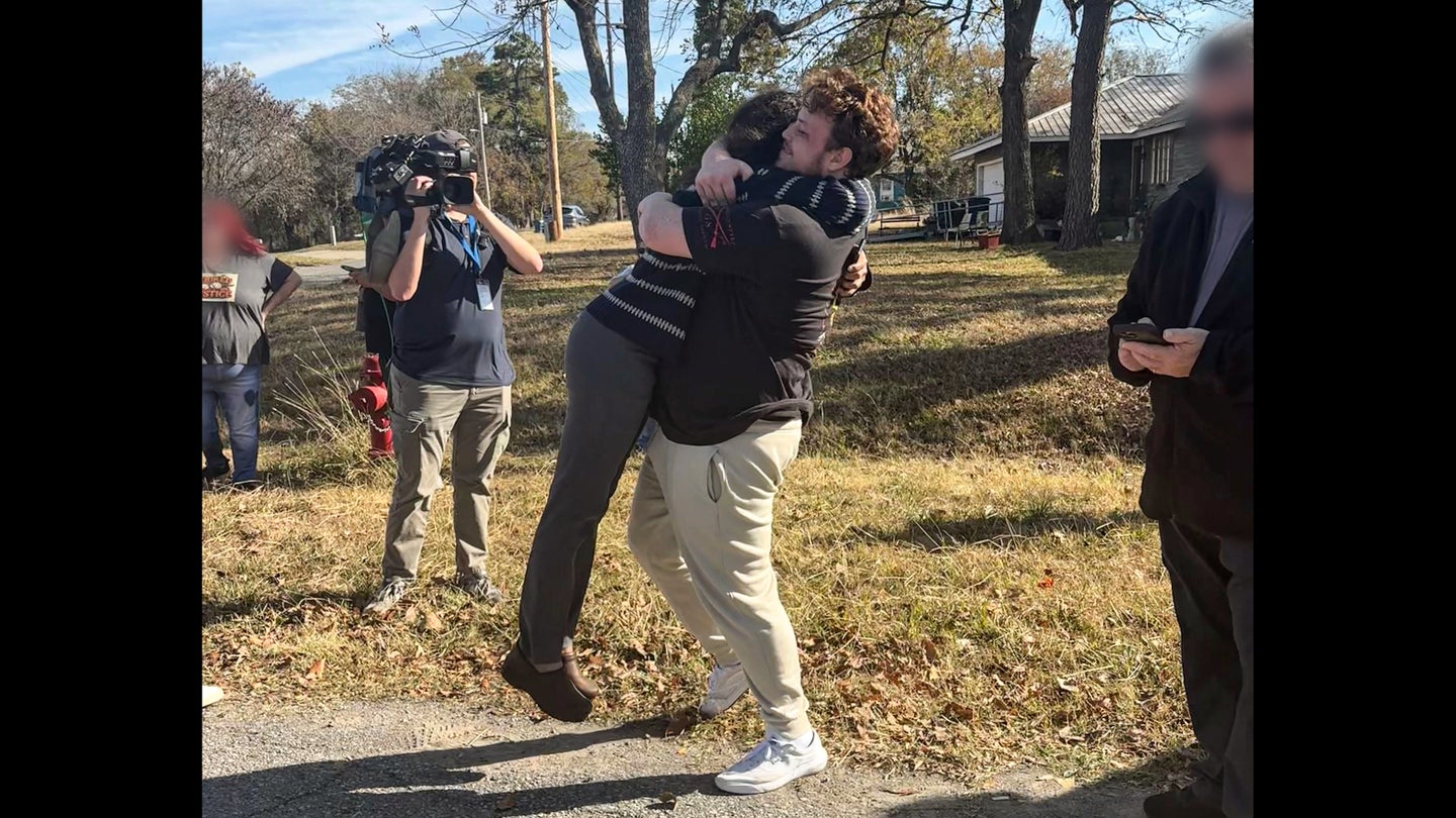 The People Who Helped Save Tremane Wood And Julius Jones | HuffPost ...