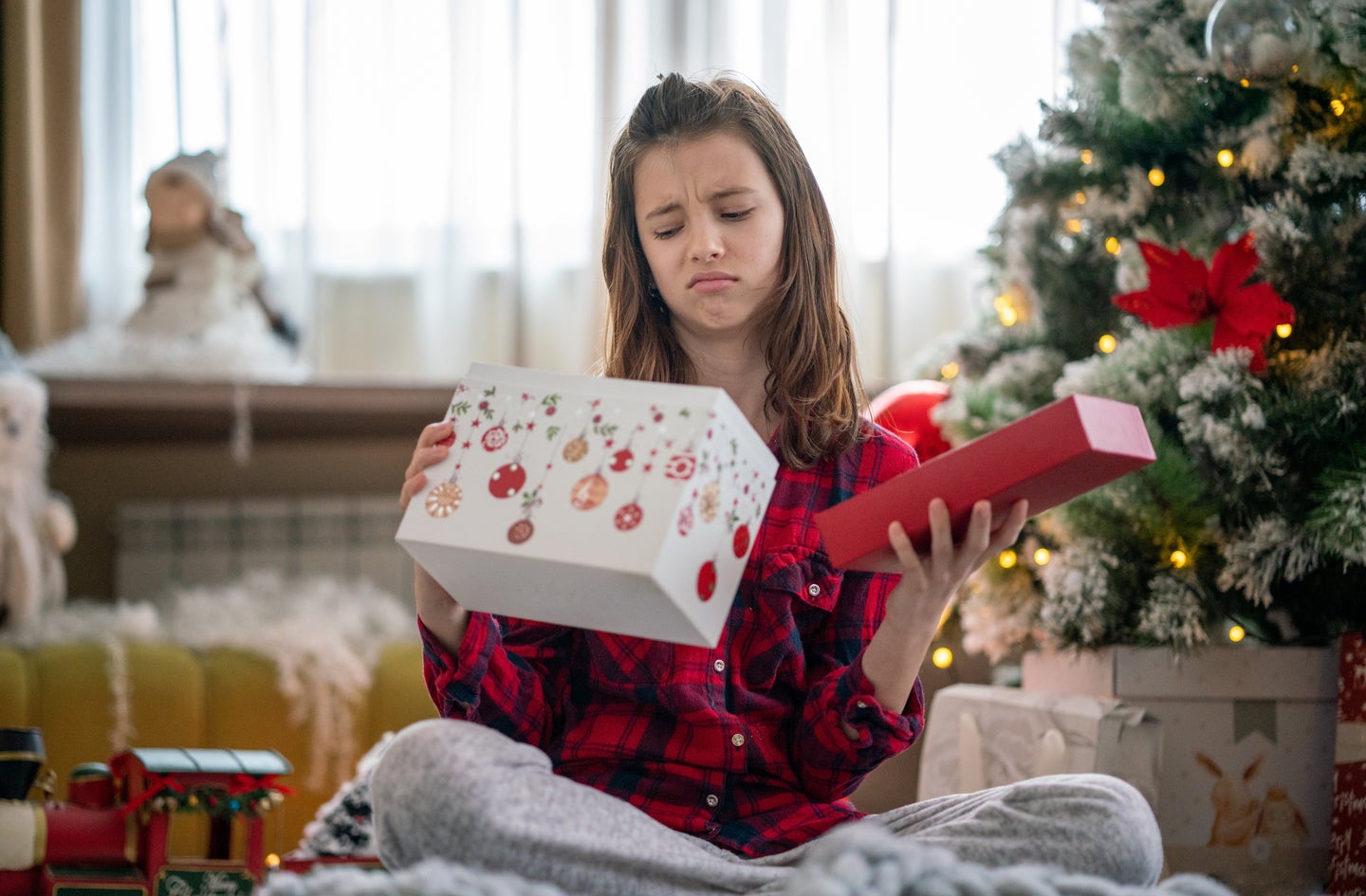 Fake Toy Scams: How To Identify And Avoid Counterfeit Toys | HuffPost Life