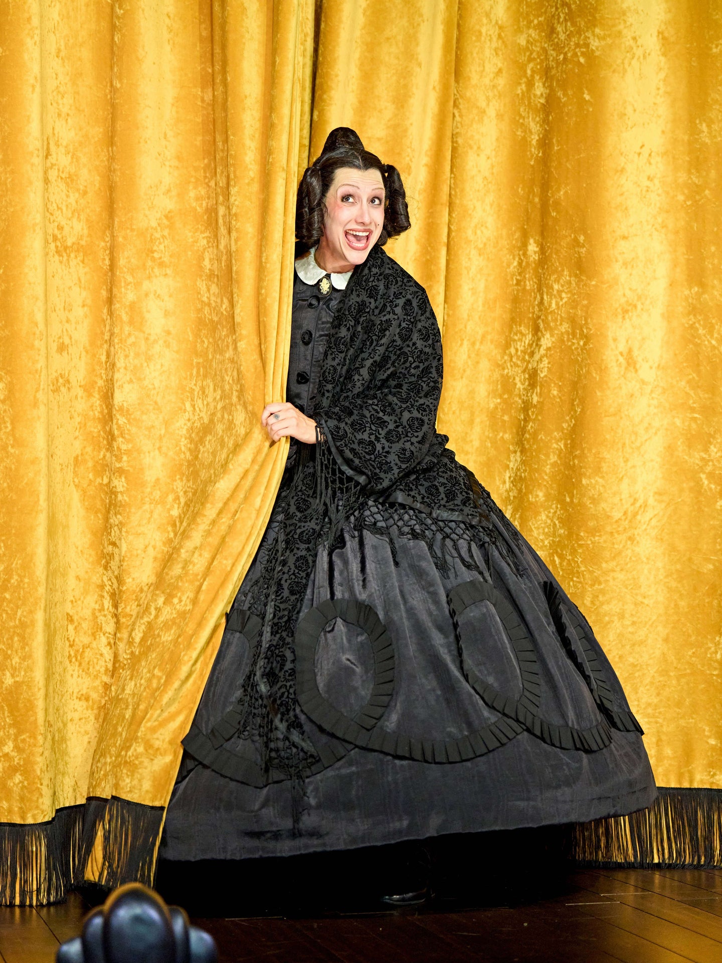 Oh, Mary! West End Review: Mason Alexander Park Is Hysterical ...