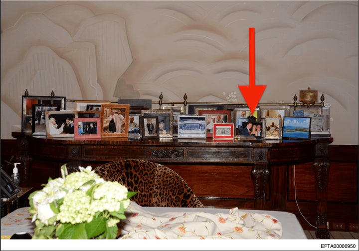 A Damning Photo Of Trump Disappeared From The Latest Epstein Files ...