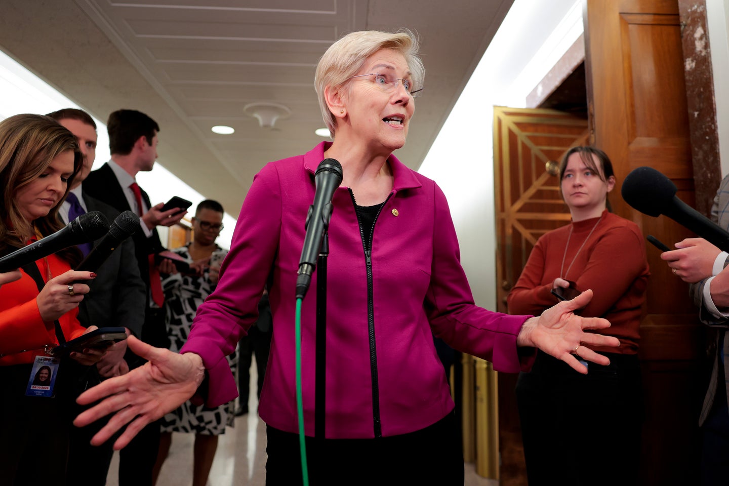 Warren Warns Fellow Democrats Not To Kowtow To Donors | HuffPost Latest ...