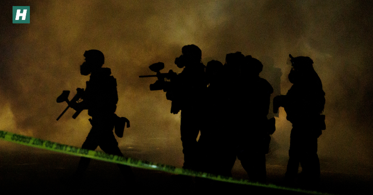 Federal Agents Disperse Anti-ICE Protestors | HuffPost Videos