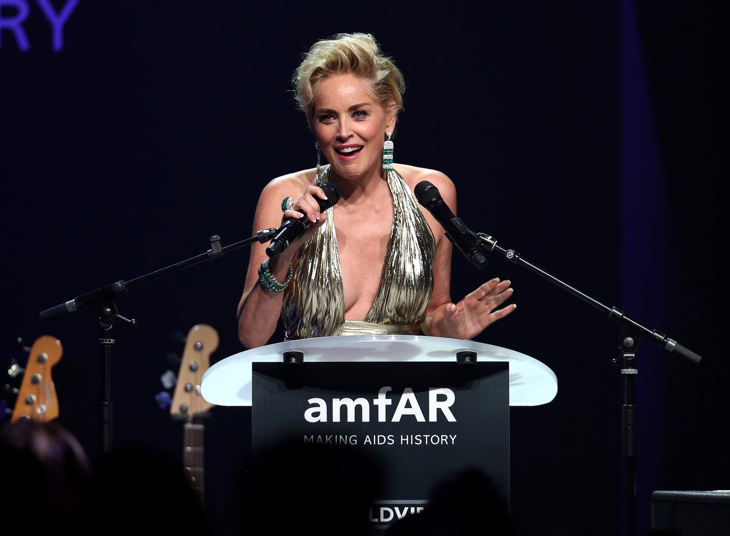 Sharon Stone Uses Acceptance Speech To Call Out Rude ‘Kids’ At The ...