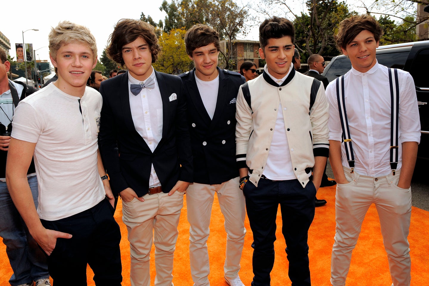 Louis Tomlinson Reacts To BTS Beating One Direction's Records ...