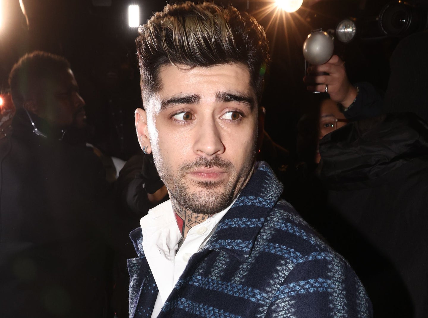 Fans Think Zayn Malik Just Threw Shade At Harry Styles' Ticket Prices ...