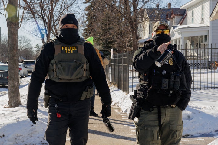 Would Unmasking ICE Make Them Less Aggressive? We Asked Experts ...