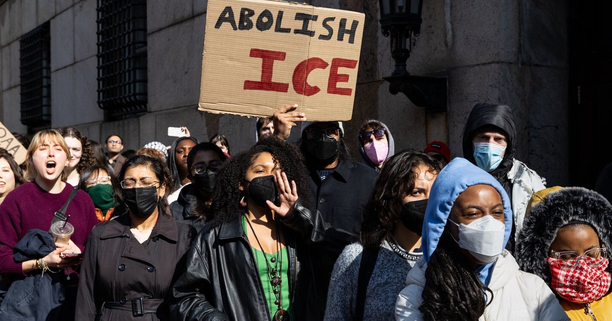 Columbia Student Snatched By Federal Agents Who 'Lied' To Gain Entry ...