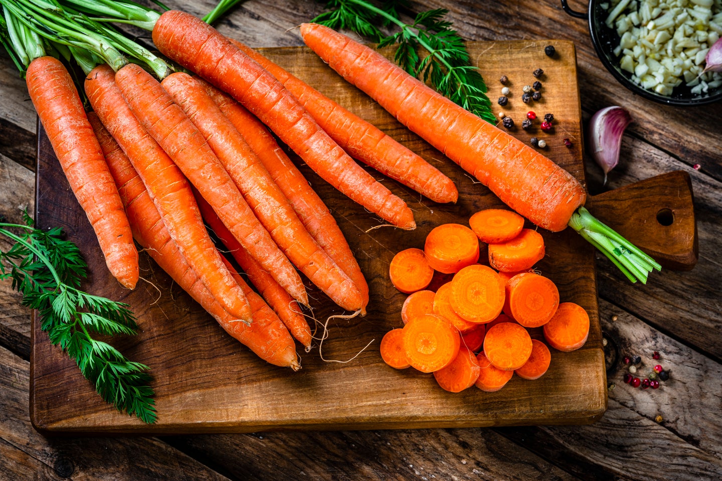 What Is ‘Carrotmaxxing’? The Viral Sunless Tanning Trend Explained ...