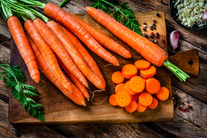What Is ‘Carrotmaxxing’? The Viral Sunless Tanning Trend Explained ...