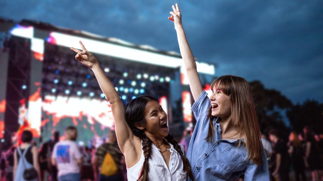 Reminiscence Bump: Why Listening To Old Music Feels Good | HuffPost Life
