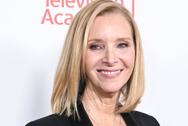 Lisa Kudrow Names Friends Season 8 Scene That Had Her Crying With ...
