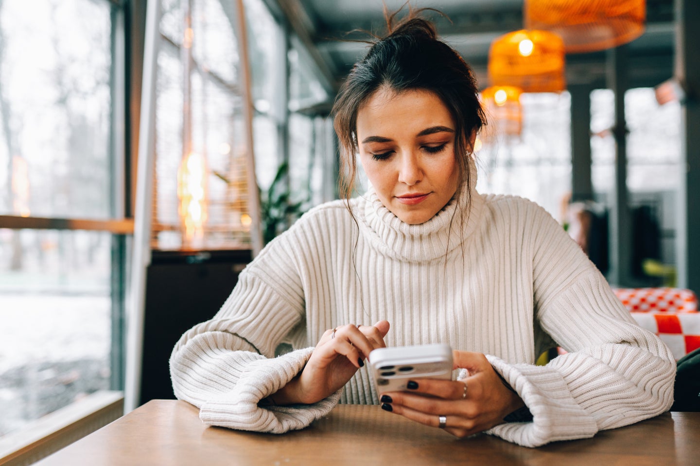 Phubbing Explained: Stop This Rude Phone Behavior | HuffPost Life