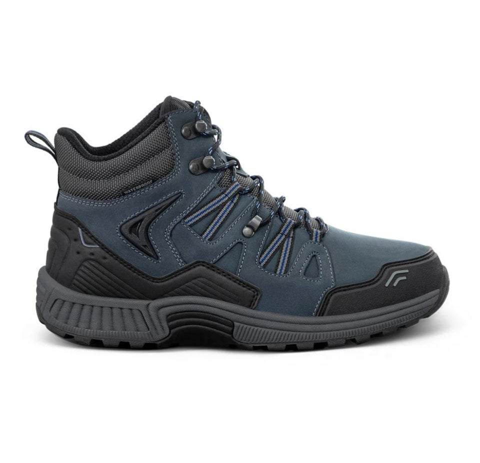 Hikers Over 50 Reveal Their 10 Favorite Outdoor Shoes | HuffPost Life