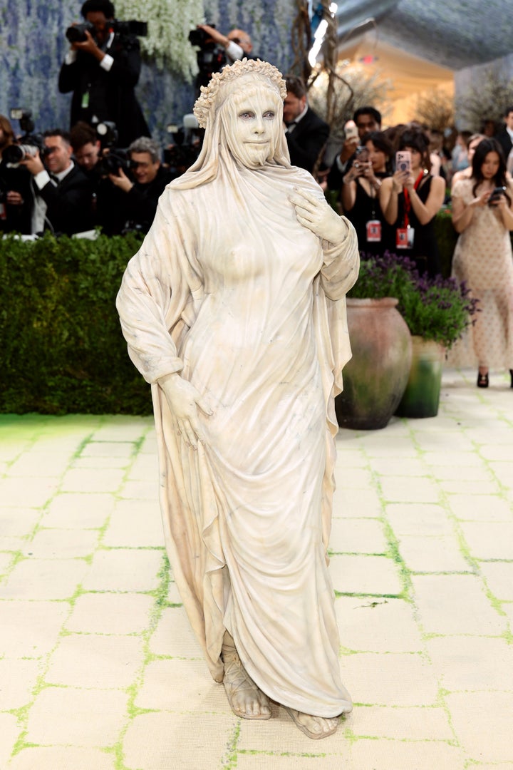 Heidi Klum Showed Up To The Met Gala Looking Like A Literal Piece Of