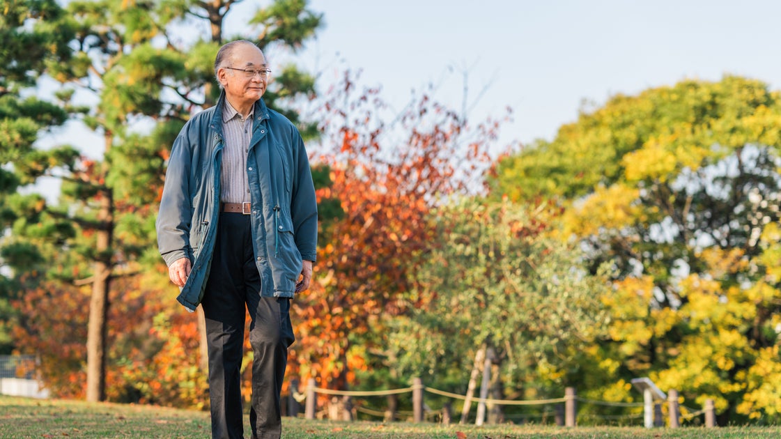 Walking Barefoot On Grass Could Help Improve Balance | HuffPost Life