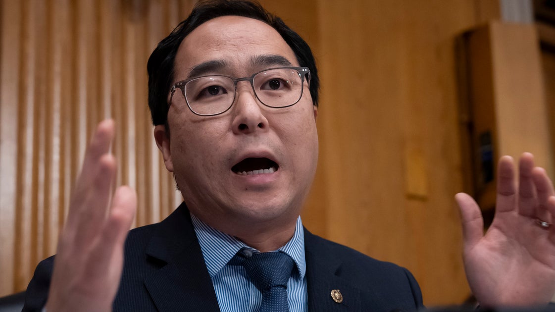 ICE Agents Pepper Spray New Jersey Senator: ‘It’s A Sad Day’ | HuffPost ...