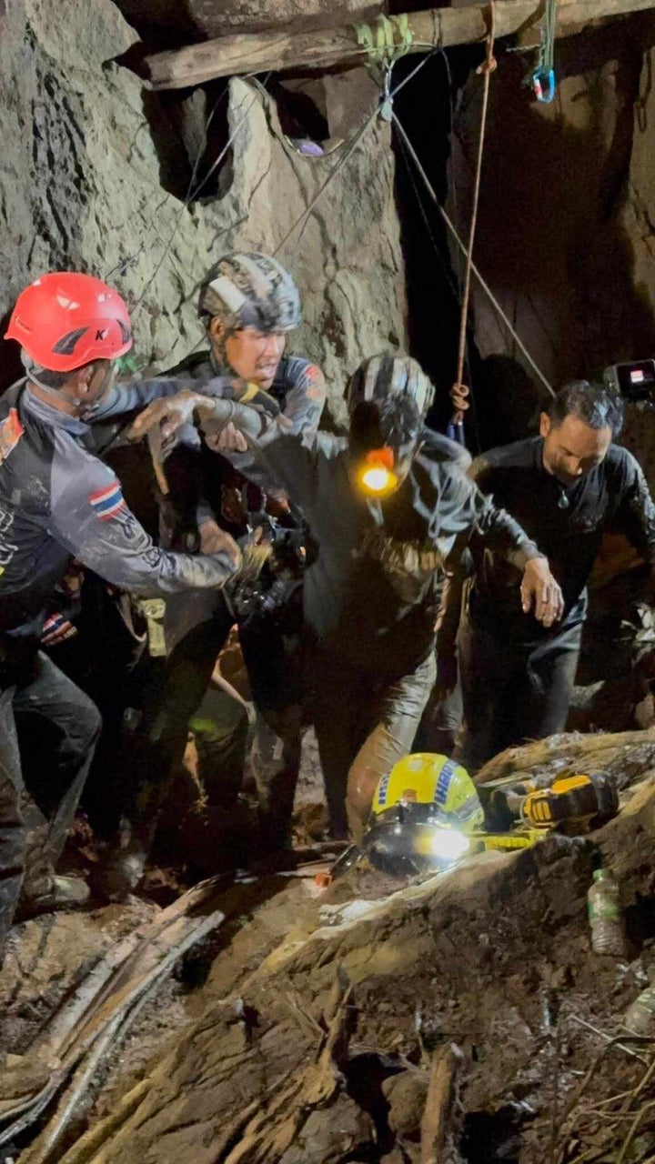 5 Rescued From Flooded Laos Cave, 2 Still Missing | HuffPost Latest News