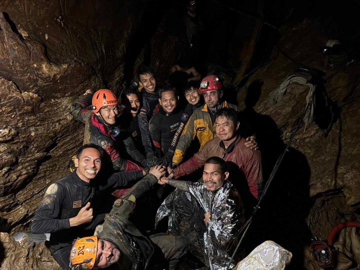 5 Rescued From Flooded Laos Cave, 2 Still Missing | HuffPost Latest News