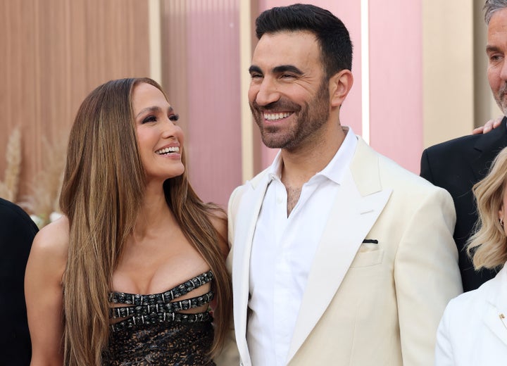 Savannah Guthrie Pushes JLo’s Buttons By Pressing Her About Dating This ...